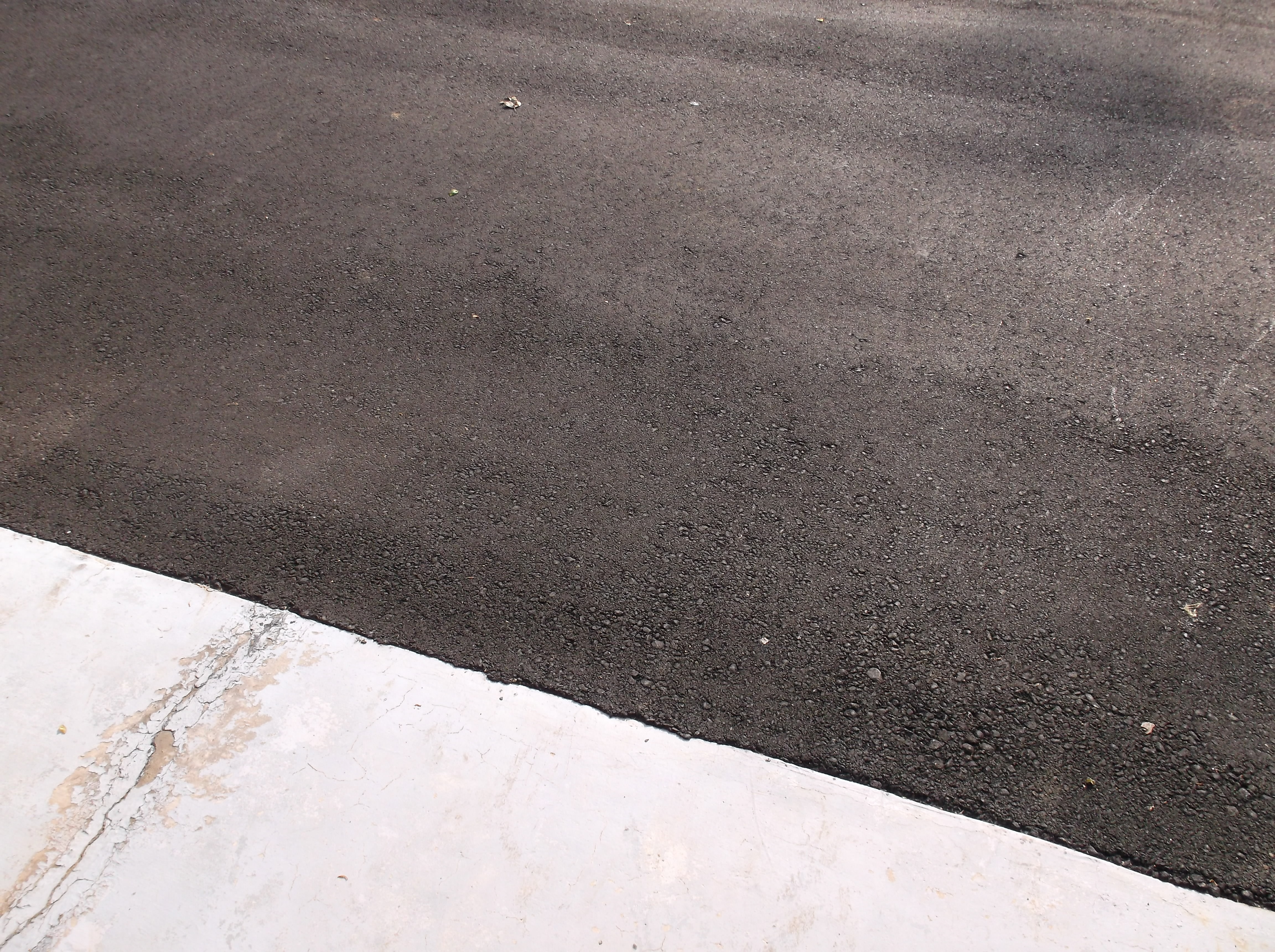 Asphalt Driveways - All About Asphalt Driveways - AllAboutDriveways.co