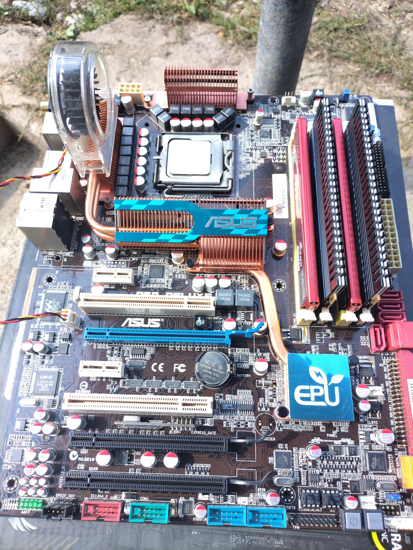 Discussion: AMD Silently Launches Radeon PRO W7400; Features 28 Compute ...