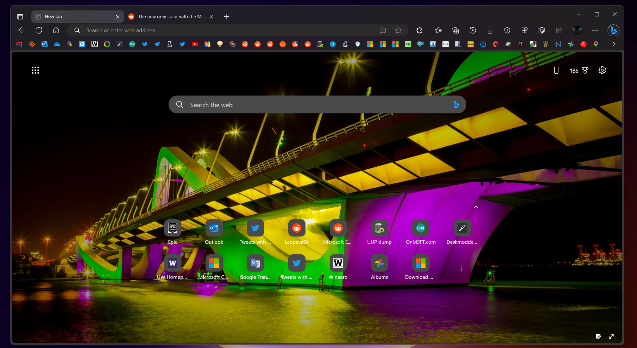 The new grey color with the Mica effect looks terrible compared to the ...