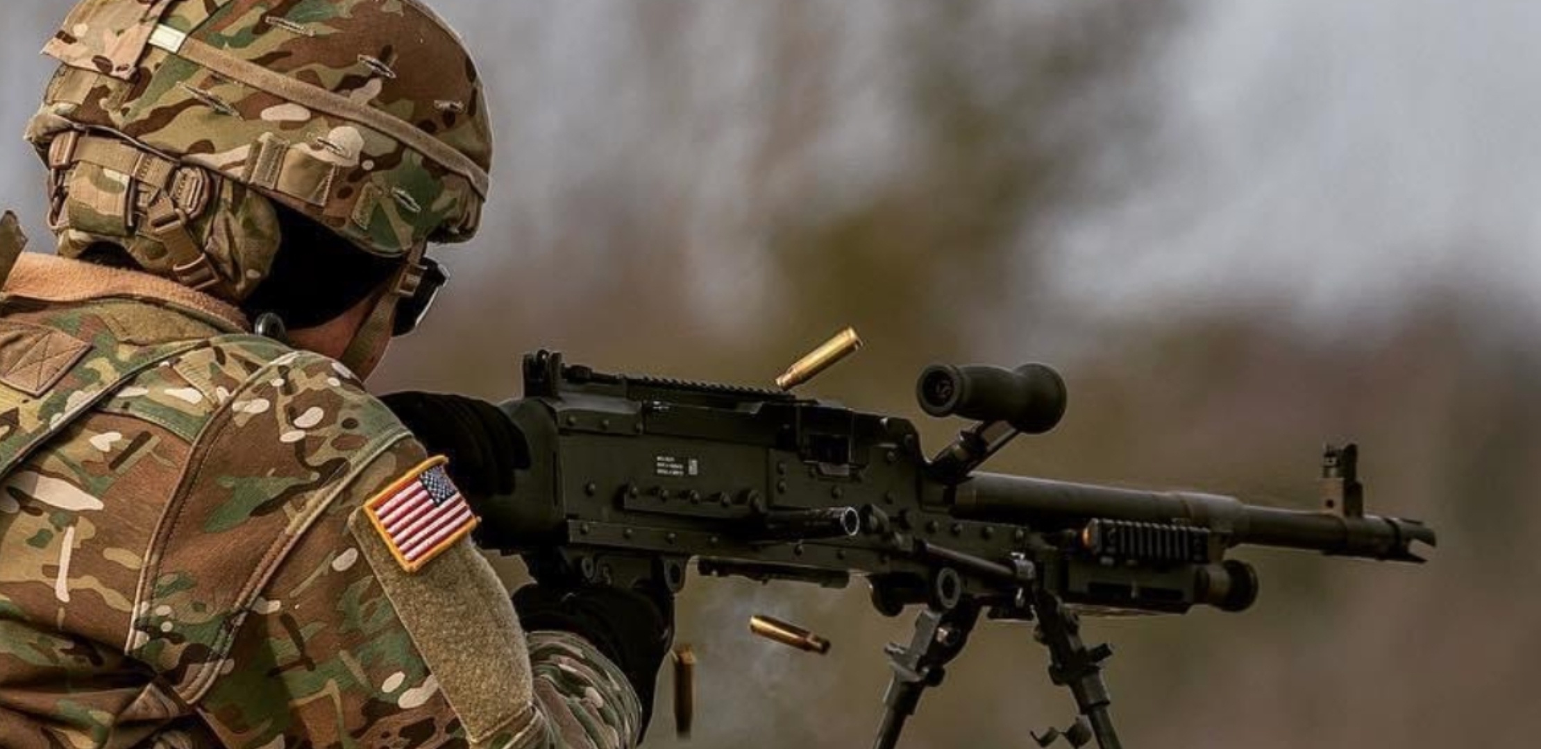 POTD: Blackhawk Door Gunner with the M240H Machine Gun | thefirearmblog.com