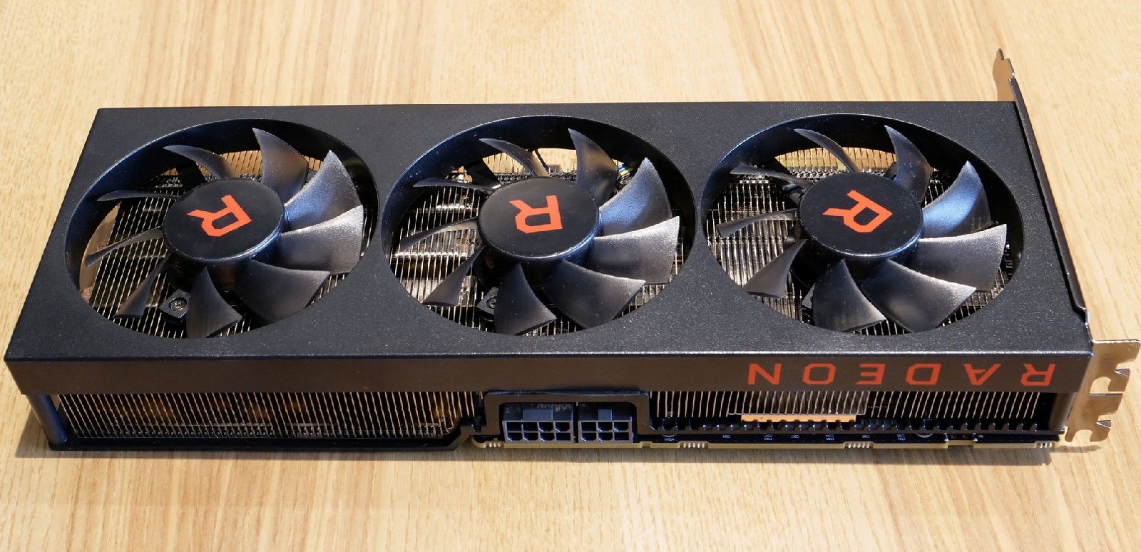 Discussion: AMD Radeon RX Vega 56 and 64 Graphics Card Unboxing Roundup