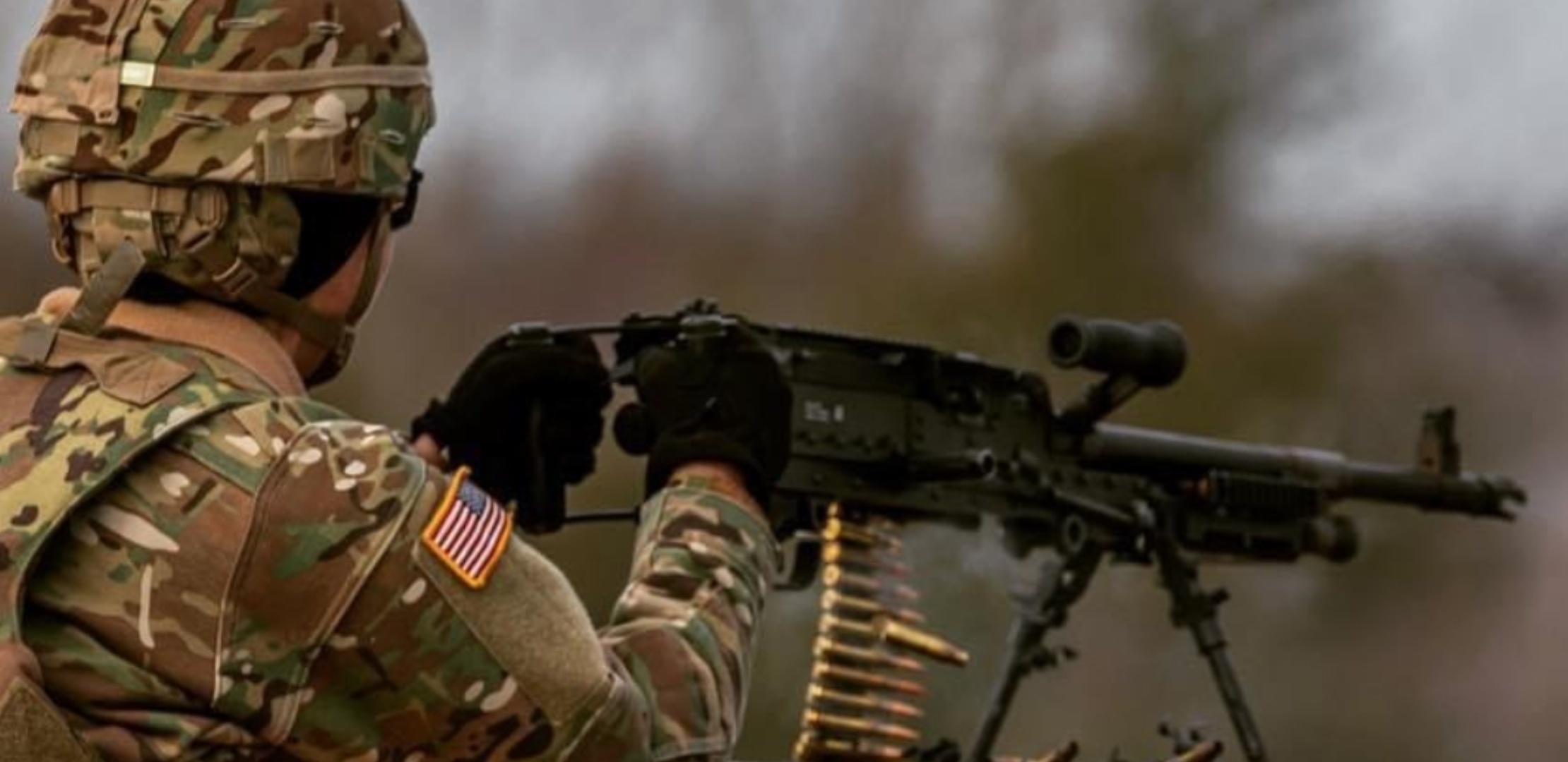 POTD: Blackhawk Door Gunner with the M240H Machine Gun | thefirearmblog.com