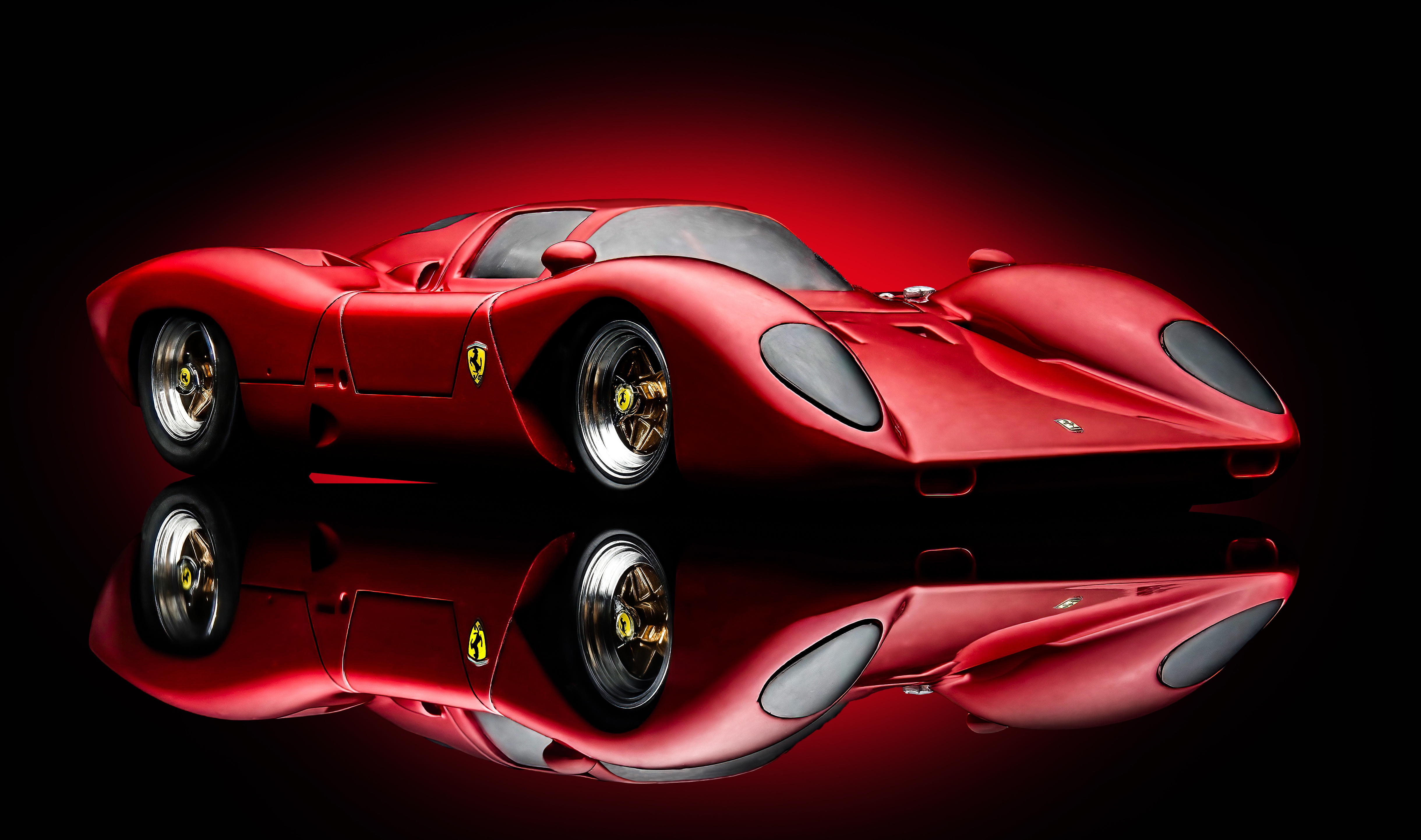 How this photographer shot a toy F1 car to make it look like a real thing