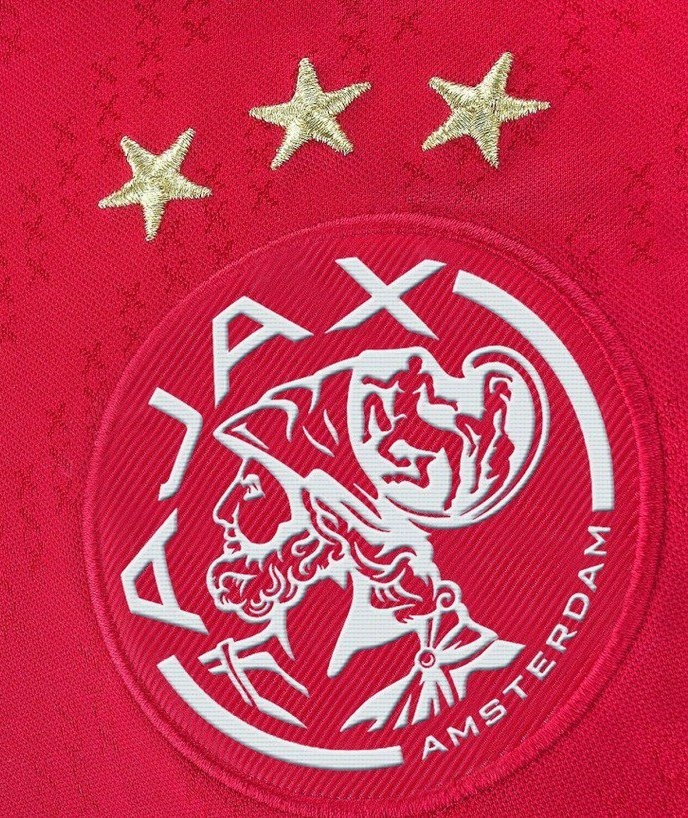 Ajax replaced the new logo with the old logo on their new home kit! : r ...