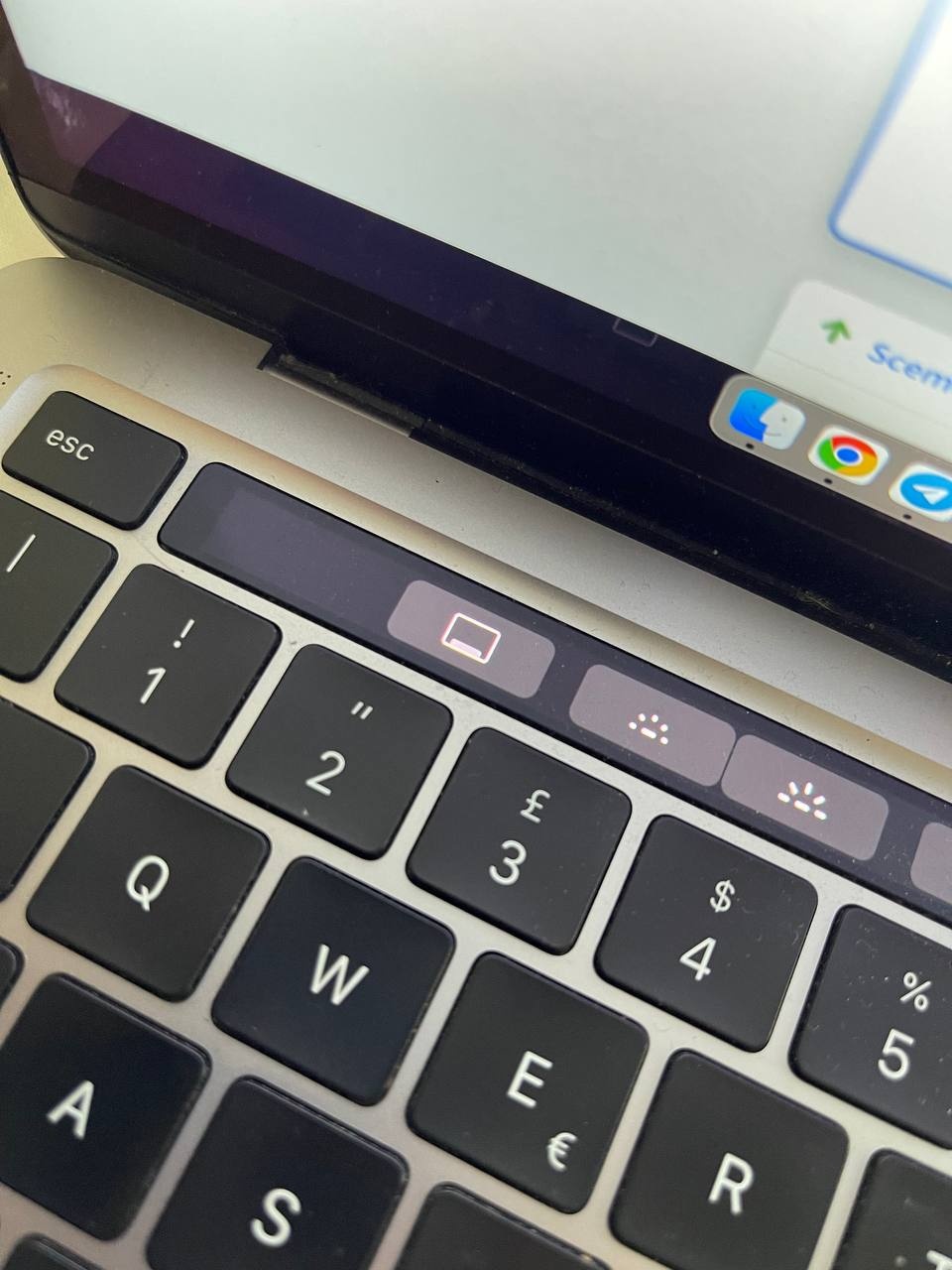 Il primo MacBook Pro con Touch Bar diventa vintage dal 31 luglio | Elenco