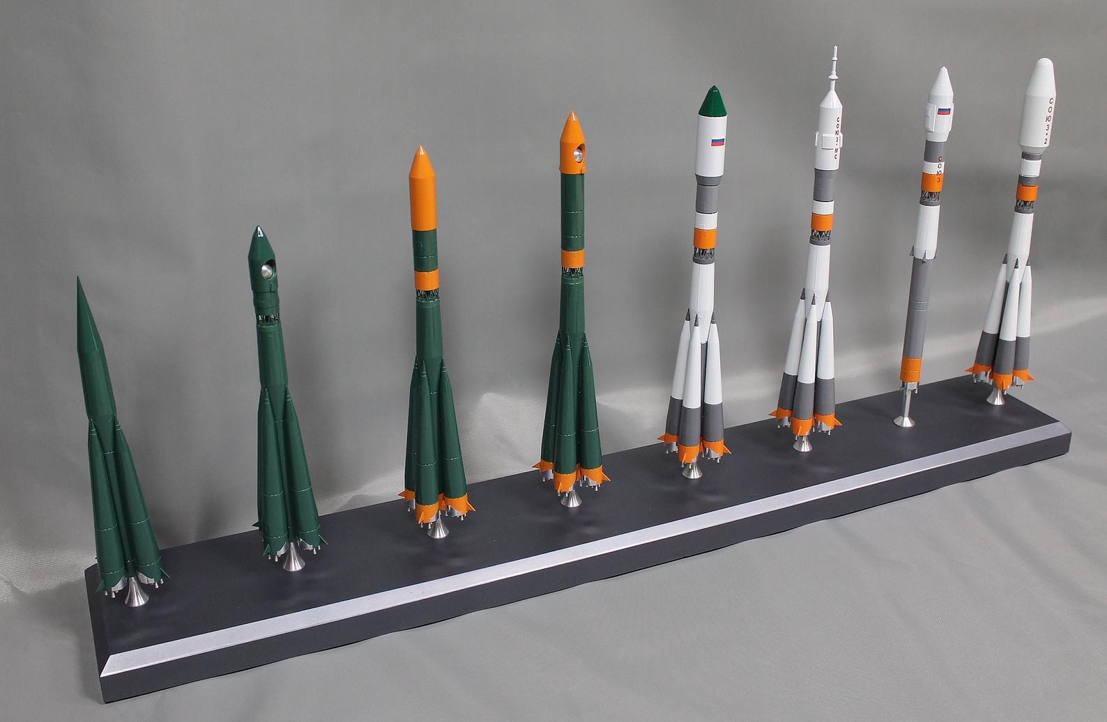 Hero Collector Launches New BUILD THE ENTERPRISE-D Subscription Program ...